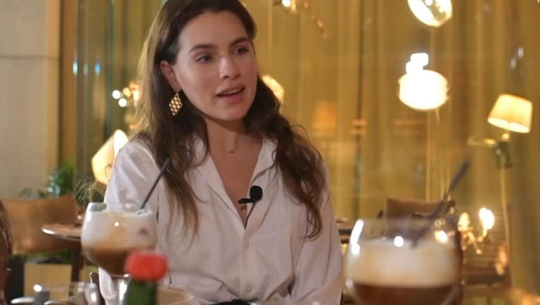 ΜΕΛΙΑ ΚΡΑΙΛΙΝΓΚ | Zappit