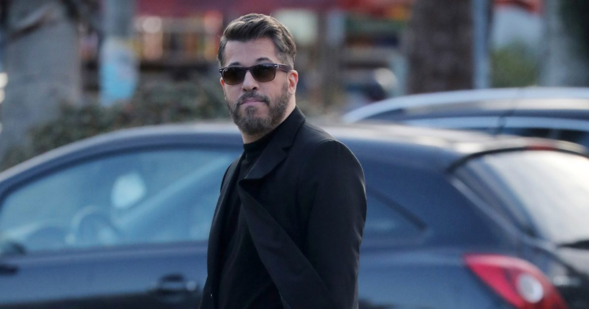 Χάρης Βαρθακούρης: «Έχω πρόσβαση στα κινητά των παιδιών μου εν γνώση ...