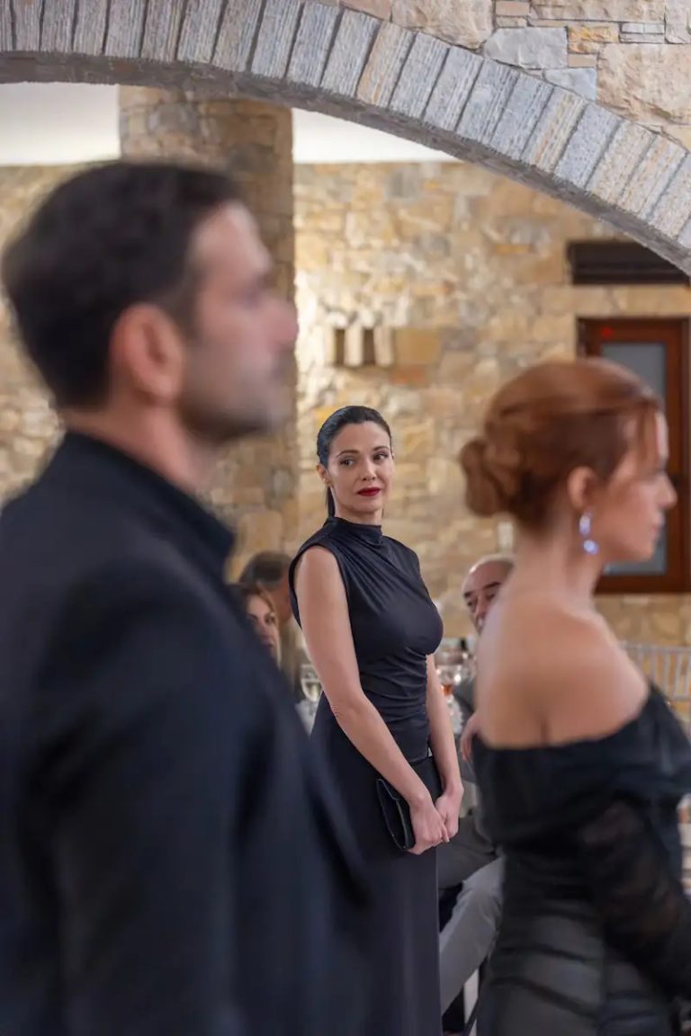 Μια Νύχτα Μόνο: Νέες backstage φωτογραφίες από τα γυρίσματα της επιτυχημένης σειράς του MEGA ...