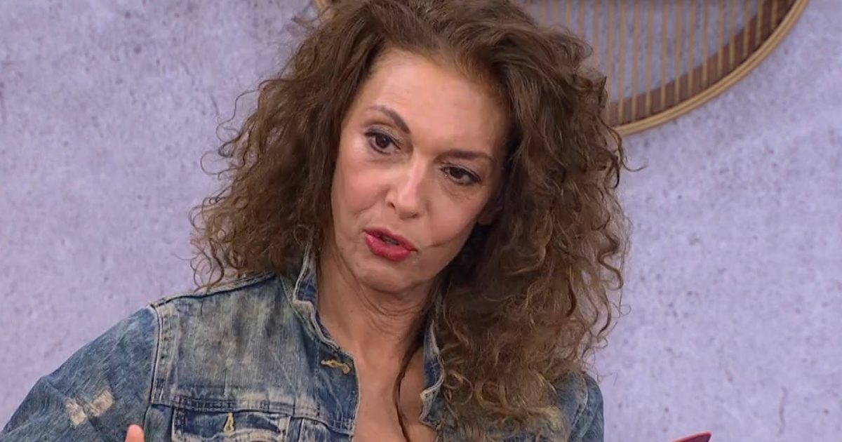 Δήμητρα Παπαδήμα: «Είναι πάρα πολύ ωραίο να κοιμάσαι μόνη σου, γράφω ...