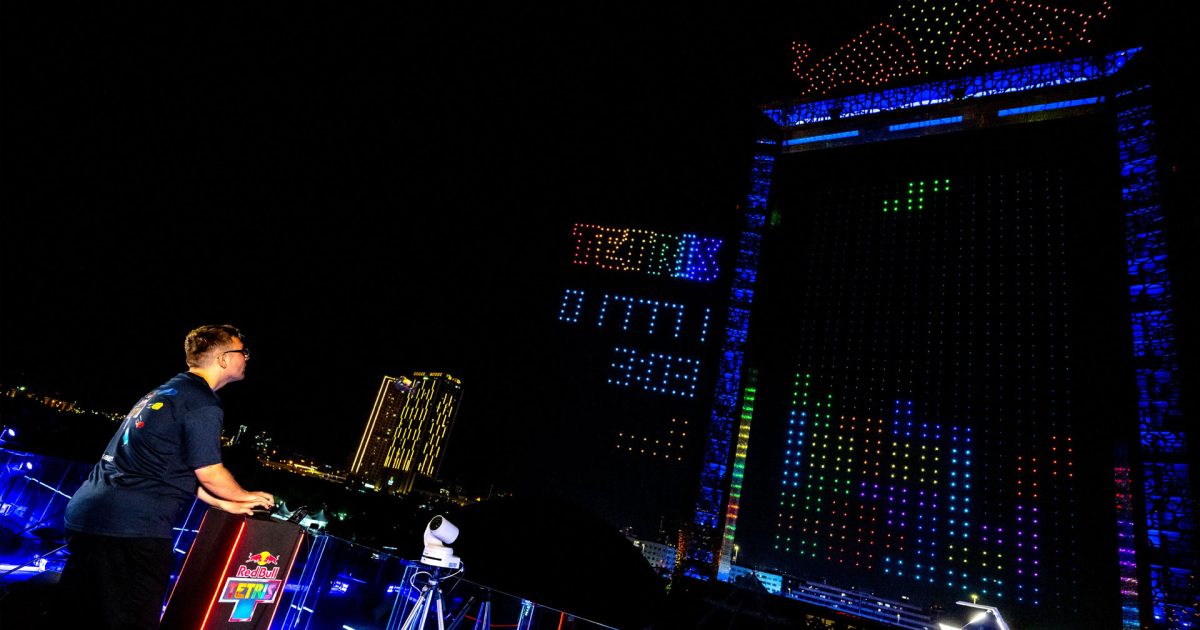 Η Red Bull έπαιξε Tetris στον ουρανό, χρησιμοποιώντας χιλιάδες drones